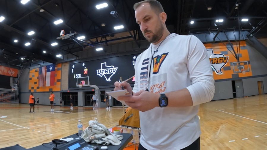 Brandon Chambers hits the hardwood for first summer practice as UTRGV ...