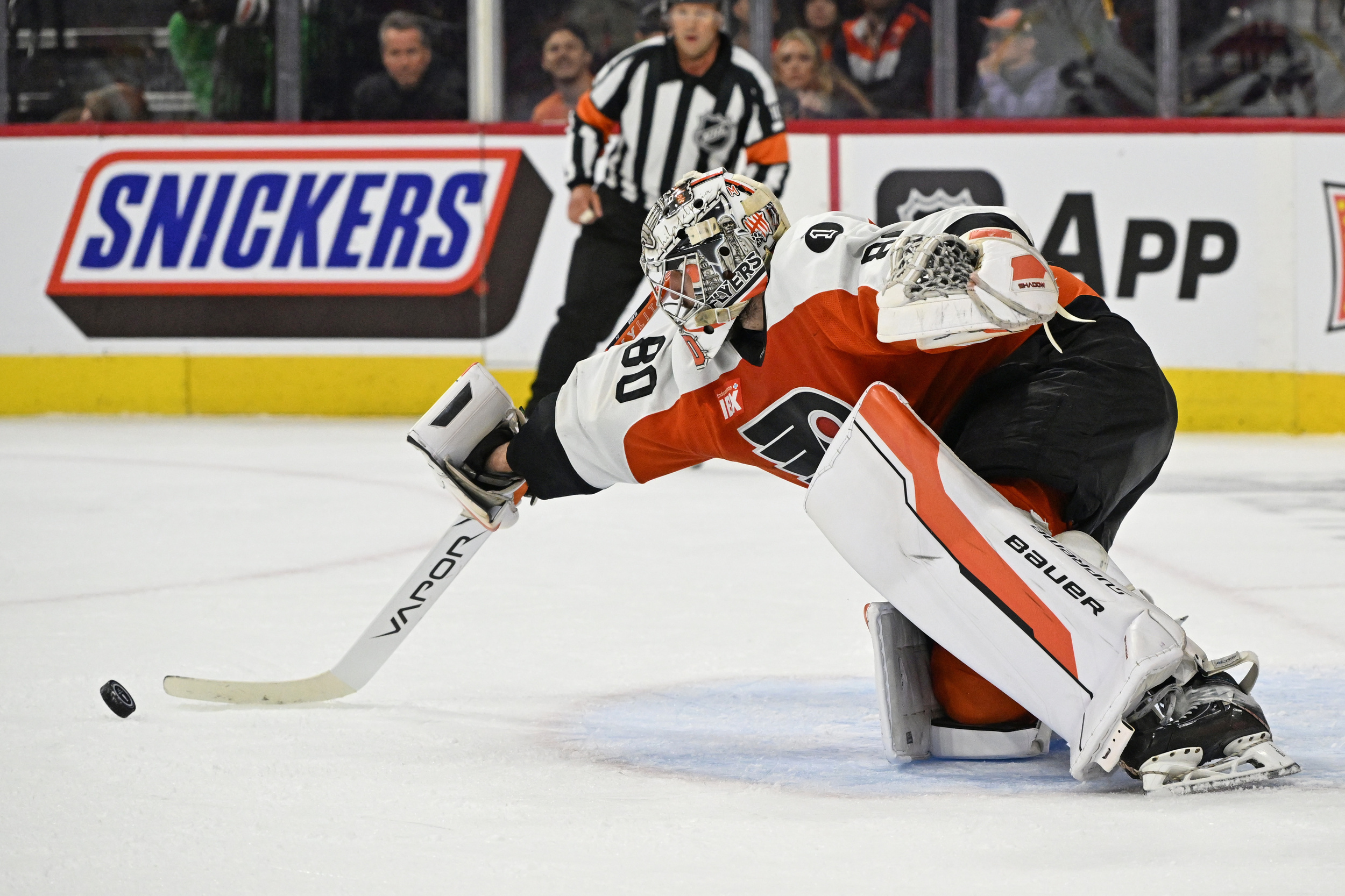 Flyers working on long-term extension with Dan Vladar