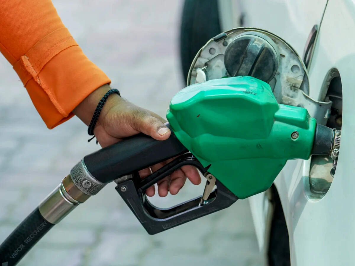 Petrol, diesel prices remain unchanged despite 4% drop in crude oil ...