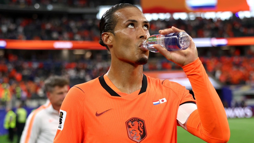 Van der Vaart questions Van Dijk after Netherlands' 2-2 draw