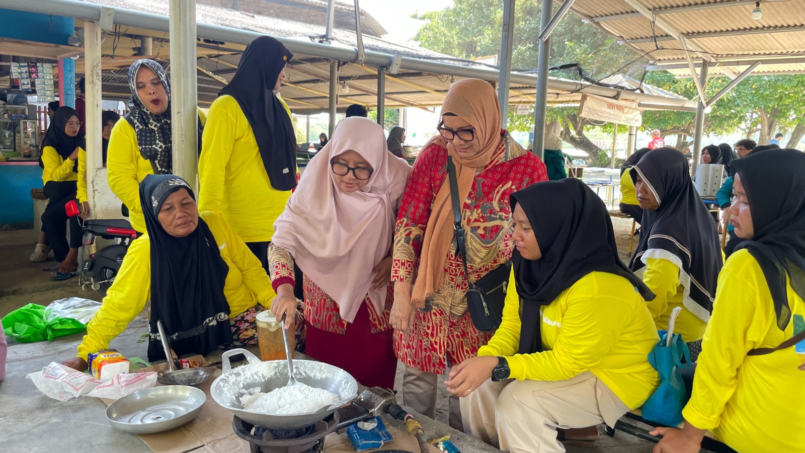FISH UNJ berdayakan nelayan perempuan Pulau Pari lewat penguatan ...
