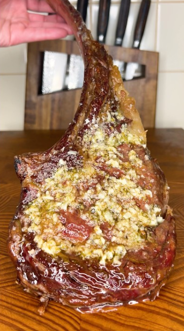 Why tomahawk steak and garlic butter are the perfect pair