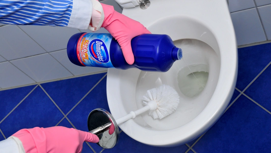 Toilet cleaning hacks you’ll actually want to try