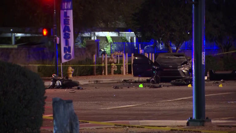 1 dead in crash involving motorcycle, 2 cars in Phoenix