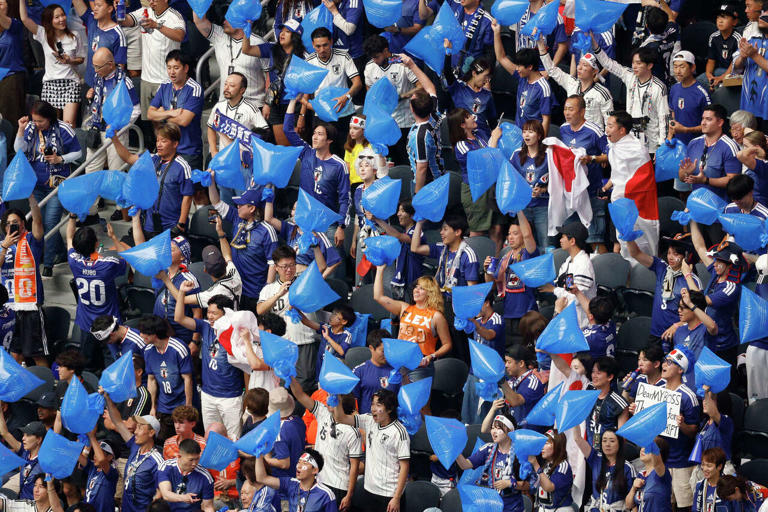 Watch: Japanese soccer fans clean up Dallas stadium after Sunday's ...