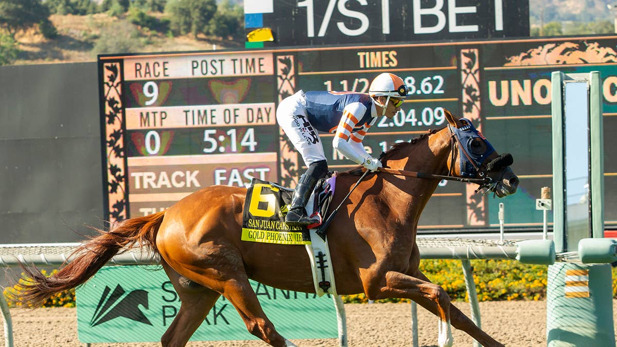 Gold Phoenix goes the distance in San Juan Capistrano
