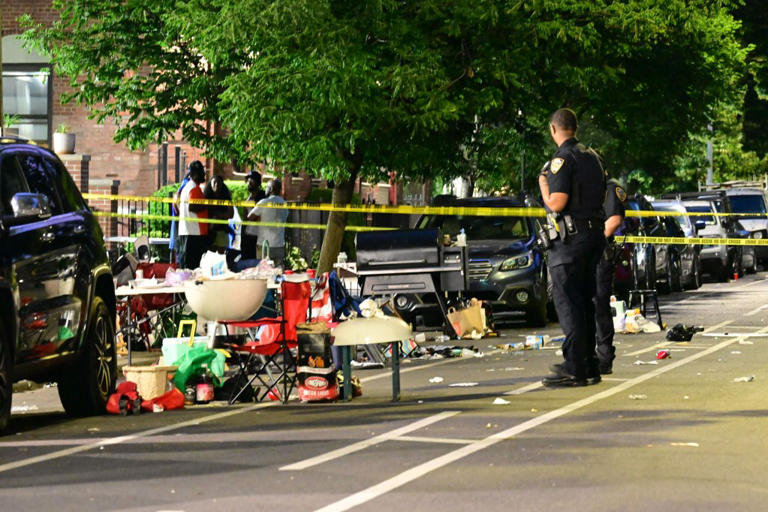 NYC dad shot to death at Knicks block party just minutes after team’s ...