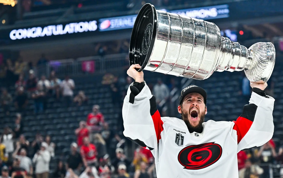 Hurricanes seal second Stanley Cup with Game 6 shutout