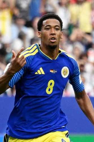 Who is Livano Comenencia? The 22-YO who scored Curacao's first-ever ...