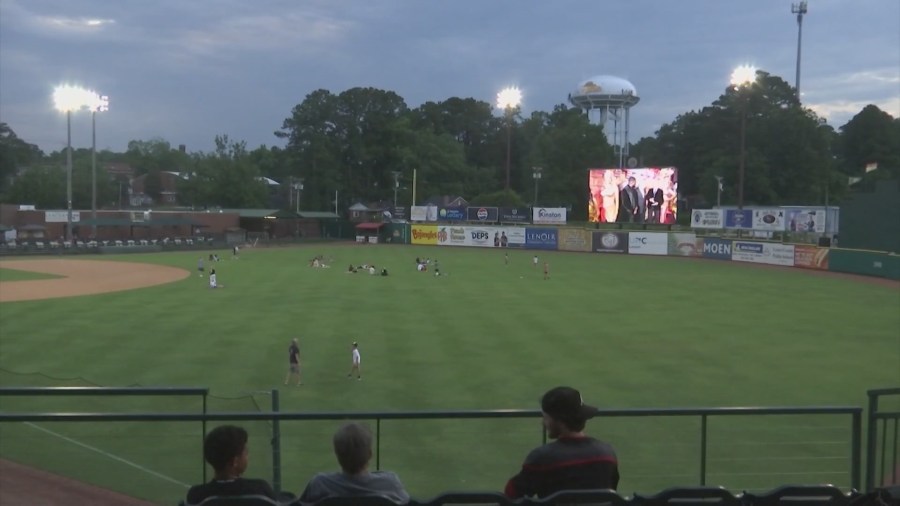 Grainger Stadium hosts Stanley Cup watch party for Game 6