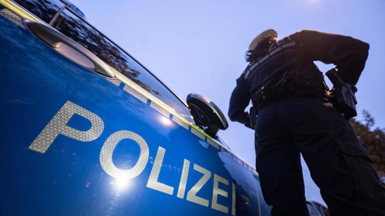 Bei Velburg angehalten: Mann bietet dubiose belarussische Rubel-Scheine ...