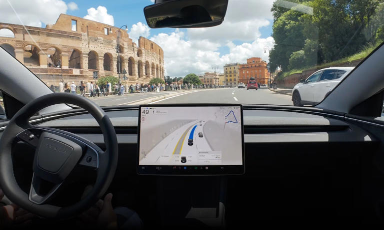 Tesla FSD update adds a new dialog that previews your car’s parking plan