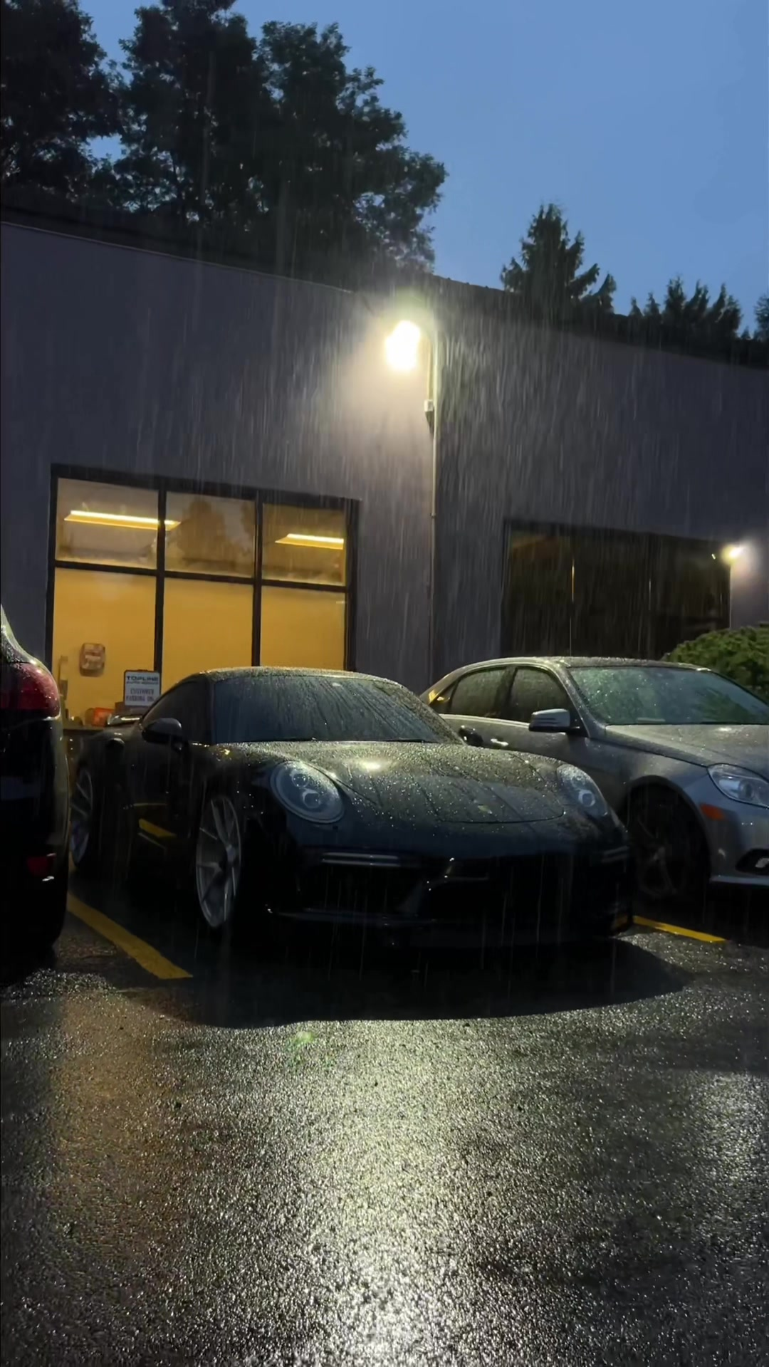 Why water sits like this on a car hood surprising detail test