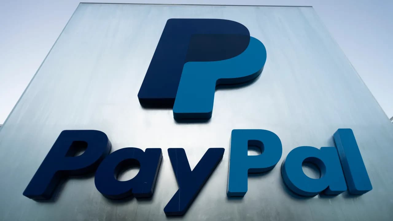 PYPL stock climbs overnight: Michael Burry adds to PayPal bet, says ...