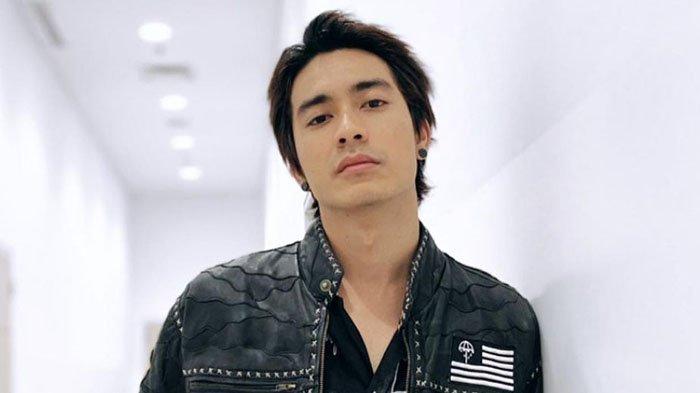 Evan Marvino muncul tulis permintaan maaf, bantah KDRT istri, kini ...