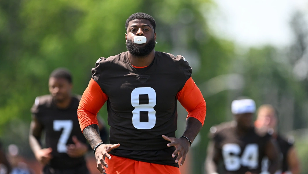 Browns turn to Jared Verse and Alex Wright after Garrett trade