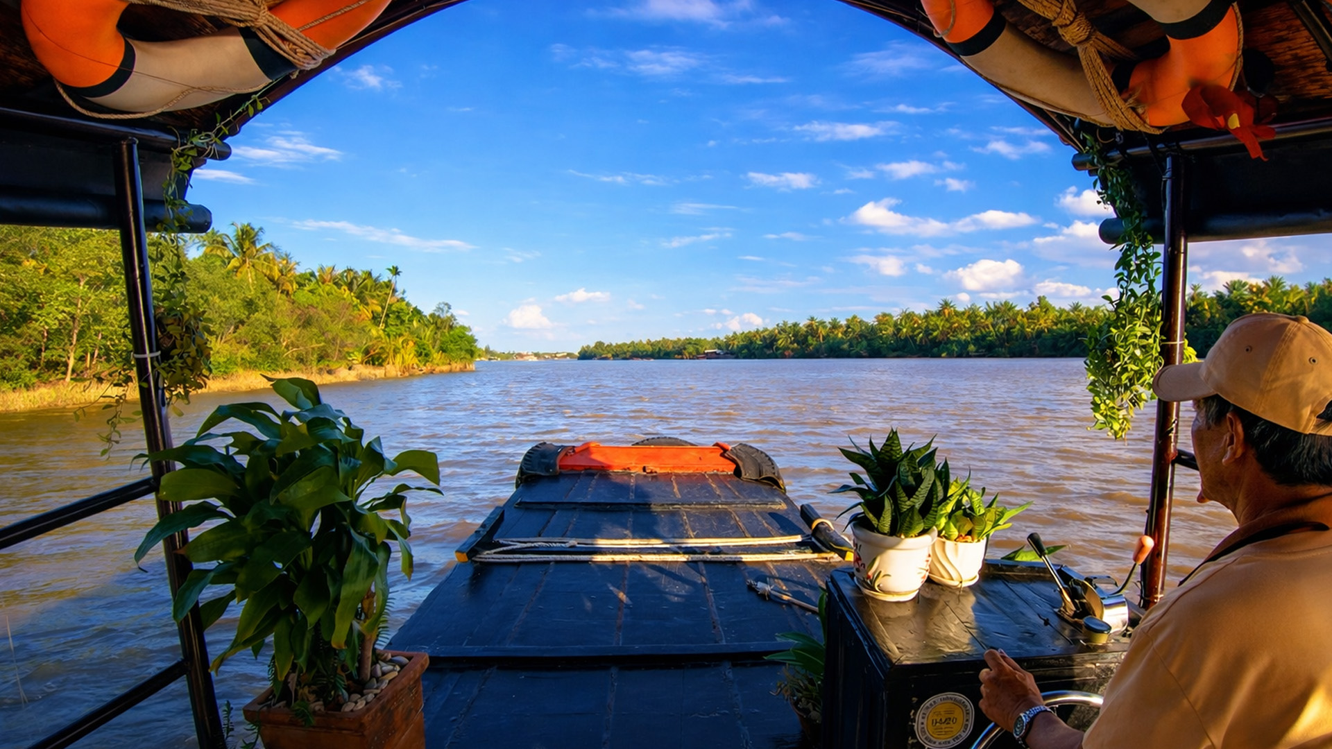 Eine ruhige Bootsfahrt durch das Mekong-Delta in Vietnam (4K)