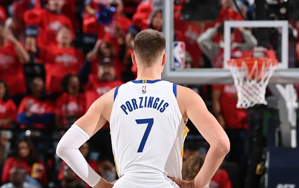 Warriors open contract talks with Porzingis amid cap squeeze