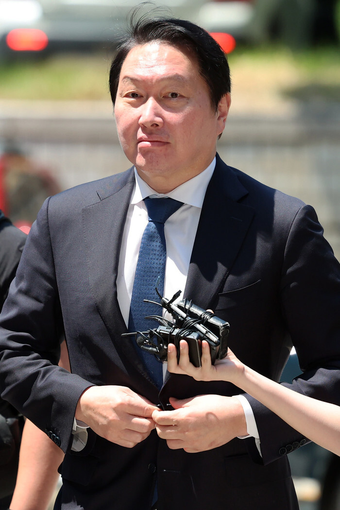 Mediation session on SK Group chairman's divorce settlement case