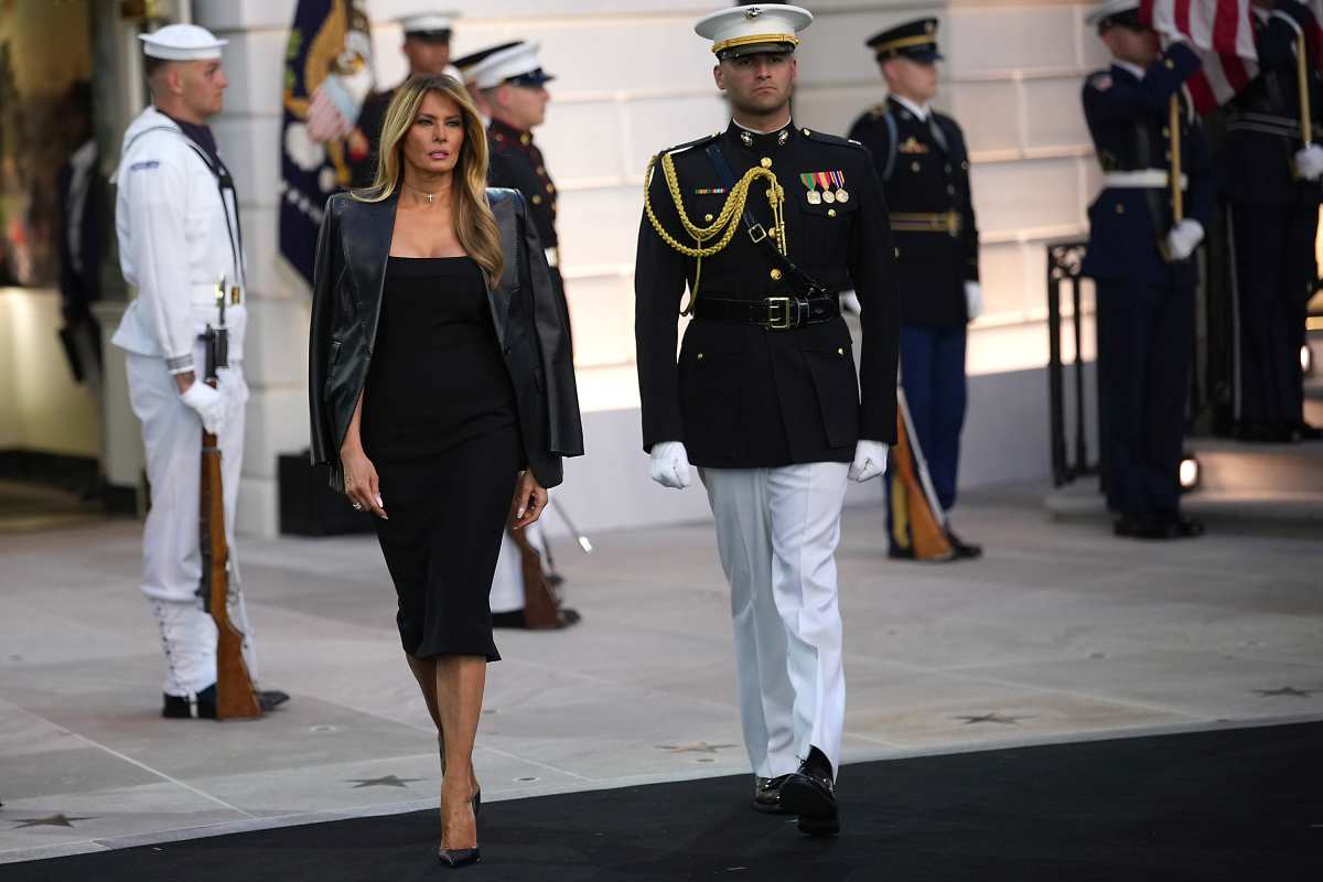 Melania Trump turns heads in all black as military escort accompanies ...
