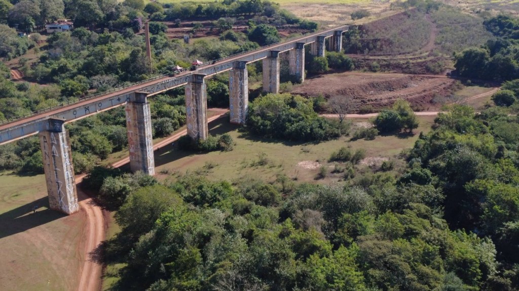 Model dies in Brazil after bungee workers 'forget to attach cord'