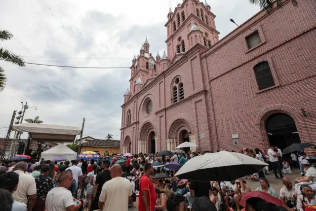 El cierre de campaña de Abelardo de la Espriella, entre plegarias al ...