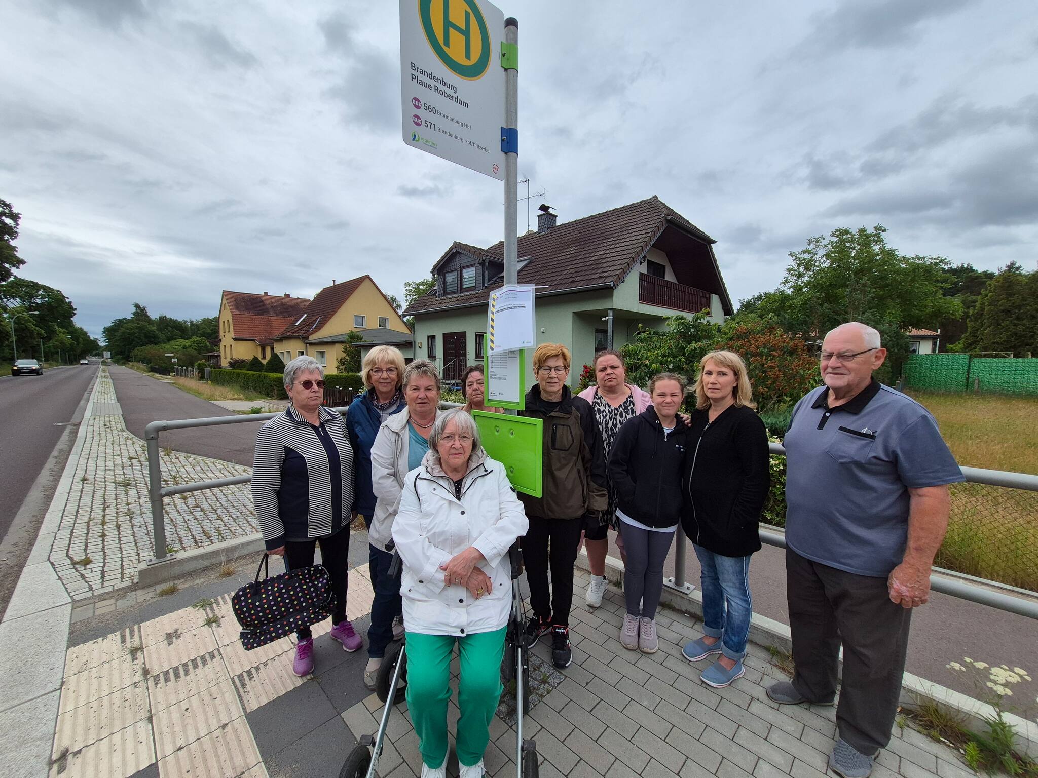 „Man wird einsam“: Was macht es mit Menschen, wenn plötzlich kein Bus ...