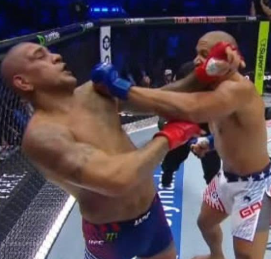 Gane stops Pereira to claim interim heavyweight title
