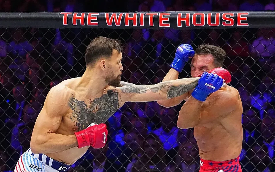 Ruffy stops Chandler with spinning kick at White House