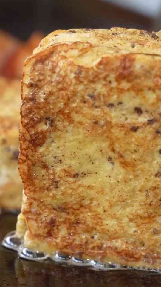 The secret to tall crispy edges and golden perfection