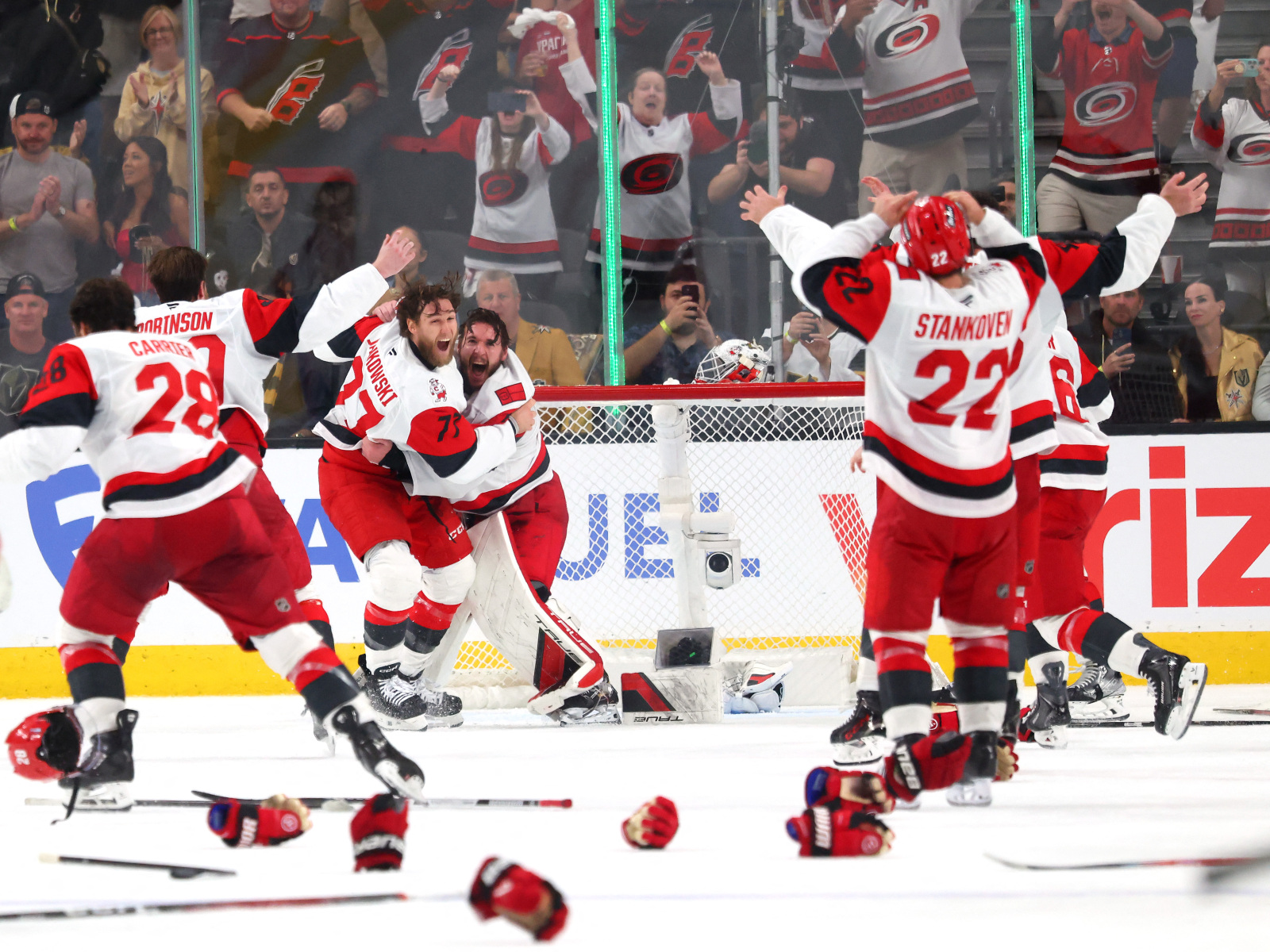 Carolina Hurricanes holen Stanley Cup