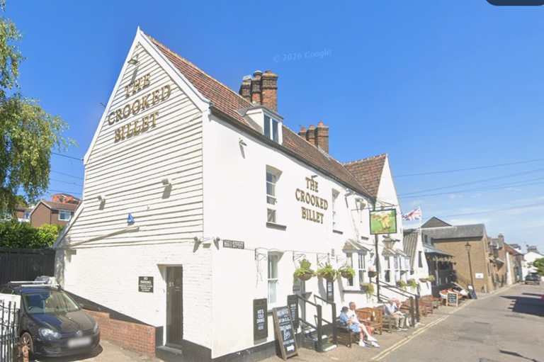 Man 'thrown over wall' after 'altercation' near Leigh-on-Sea pub