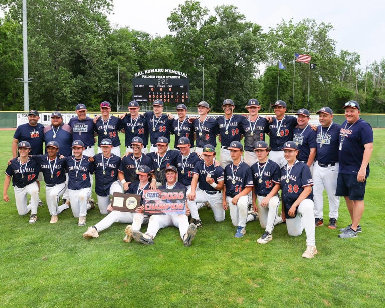 Lyman Hall rolls to second straight Class L baseball championship