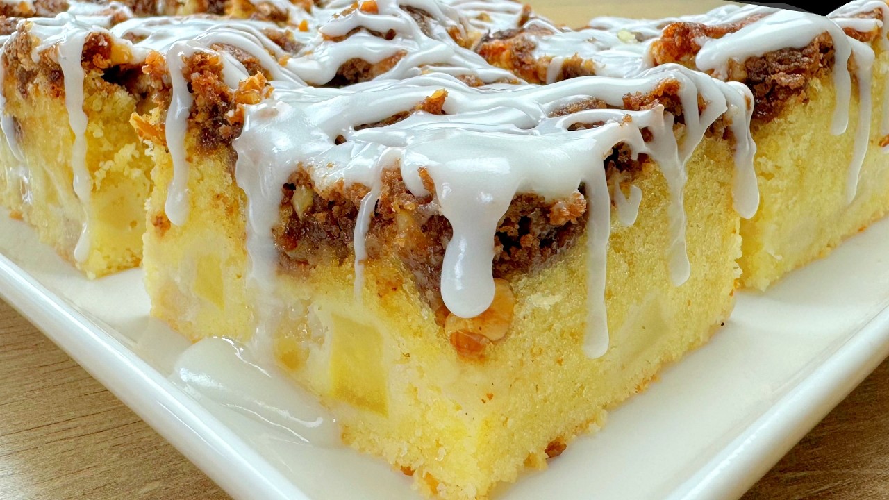 Quick apple cake recipe with buttery crumble topping