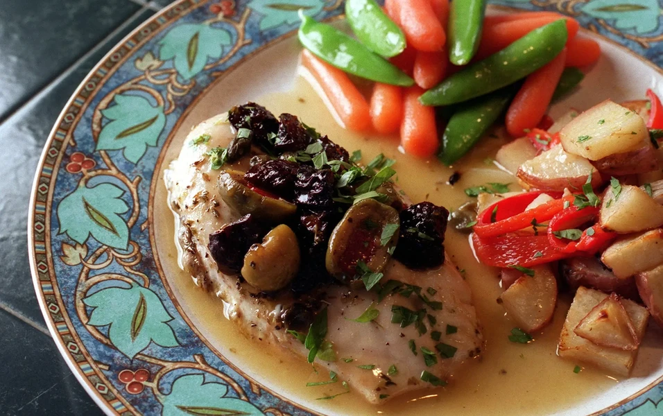 Mediterranean chicken dinners bursting with flavor