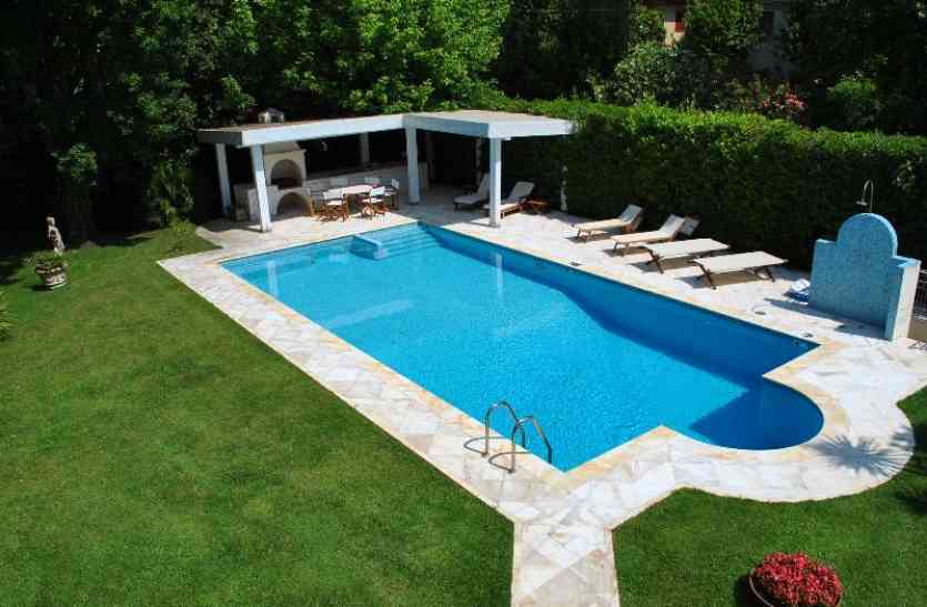 Software engineer found dead in farmhouse pool during office party in ...