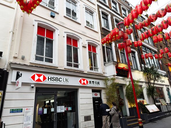 HSBC issues update as customers get £220 paid into accounts from today