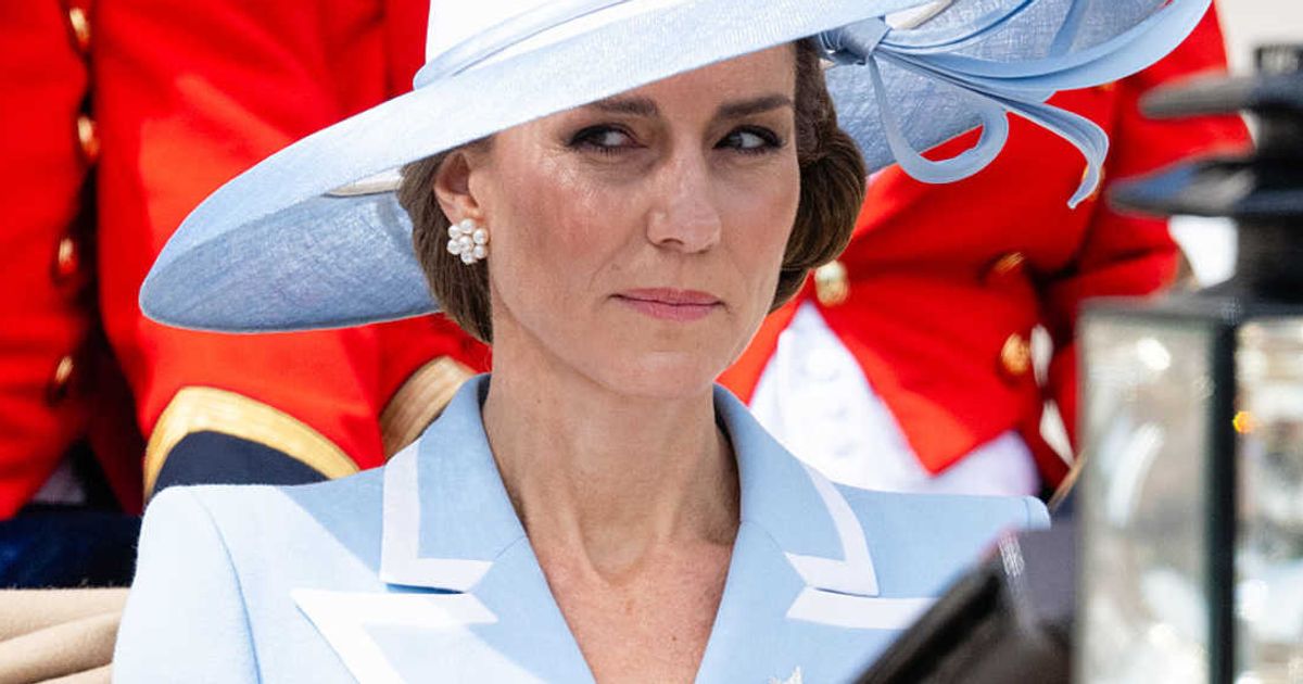 Princess Kate's rare display of anger caught on camera after protesters ...