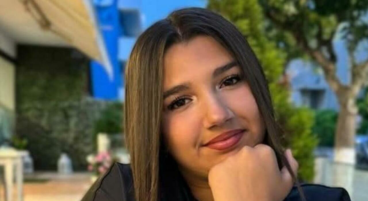 Oana non risponde più da 2 mesi. La madre disperata: «Autatemi a trovarla»