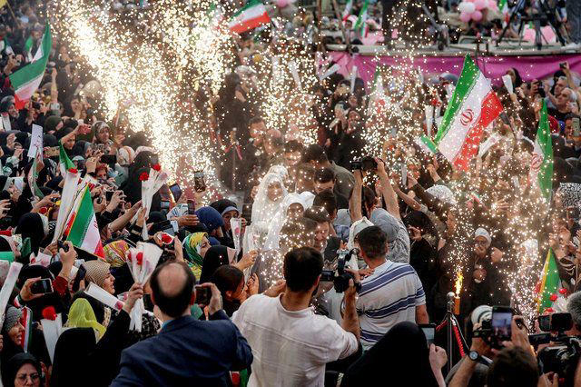 US-Iran peace deal announced with 'permanent' end to military action