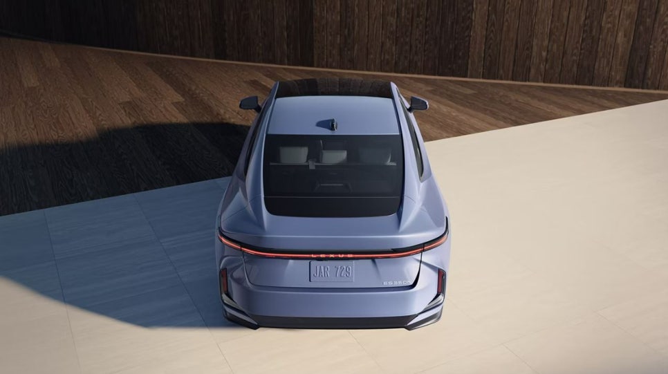 Lexus just reinvented the ES — whether sedan buyers wanted it or not