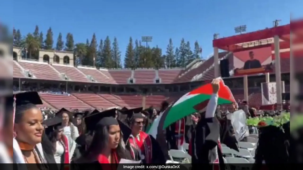 Video: Sundar Pichai booed, students walk out at Stanford graduation ...