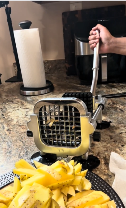 Essential kitchen tools you need for vegan cooking