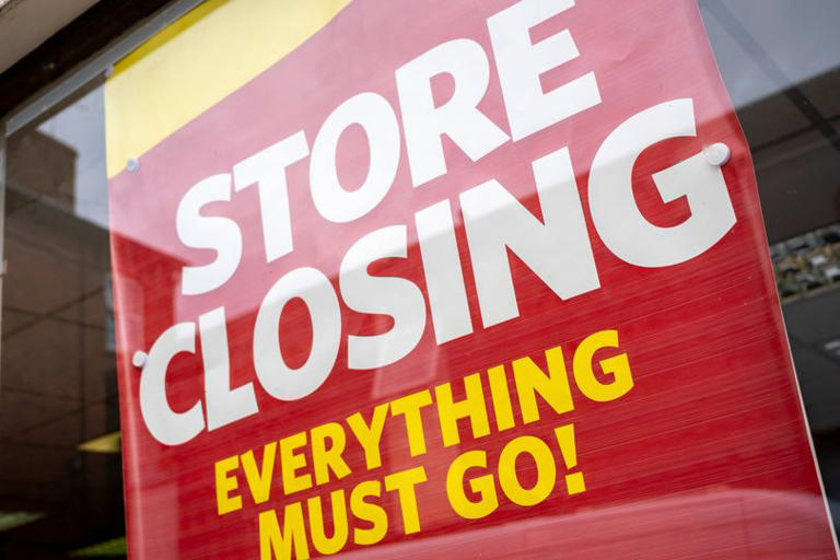 Major UK clothing brand shuts down after 41 years as company enters ...