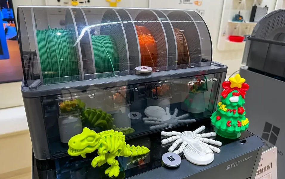 Turnkey 3D printers transform hobbyist culture and industry