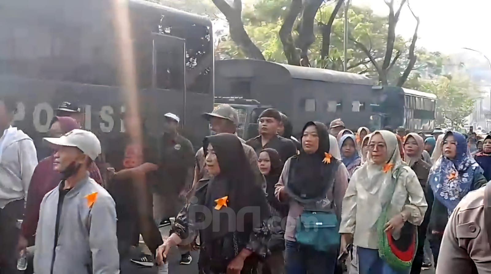 Massa aksi Pati bangkit kawal sidang perdana Sudewo, tuding kasus ...