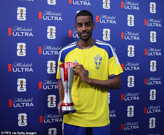 Alexander Isak is raved about after top performance - but Graham Potter ...