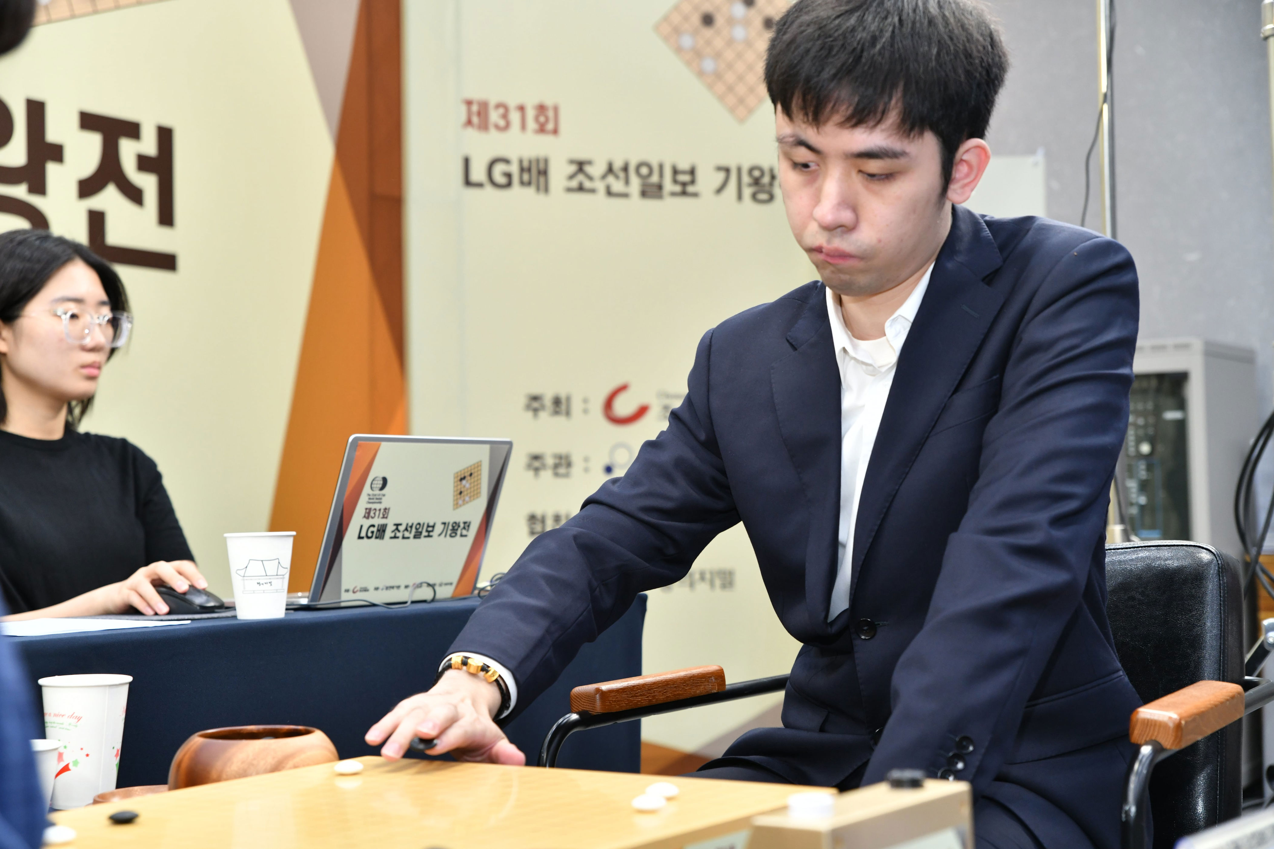 Shin Min-jun's LG Cup two-peat bid postponed to final game