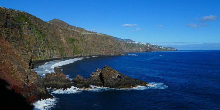10 black sand beaches to visit in Spain