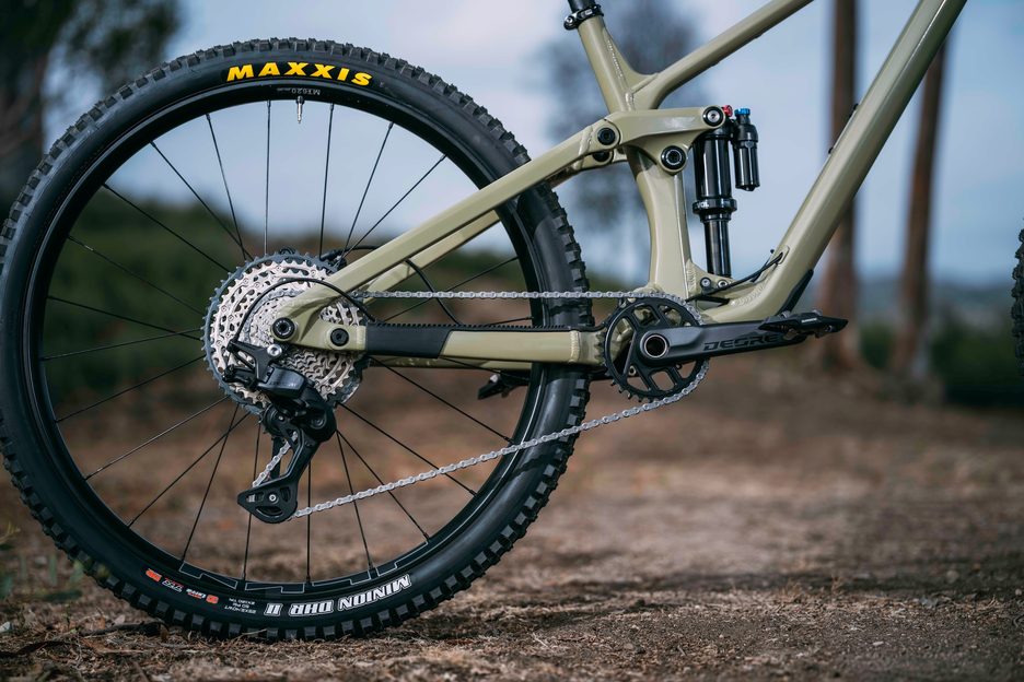 Shimano keeps mechanical drivetrains alive with new Deore components